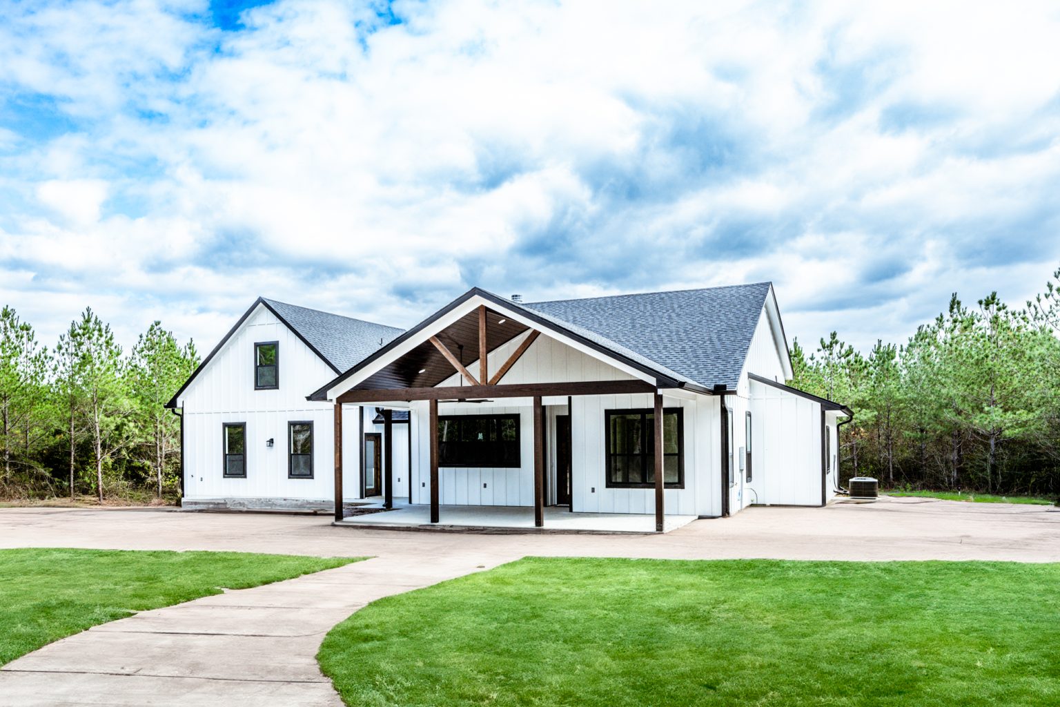 Custom Home Builders near me with Huntsville Build